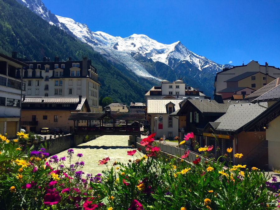 10 Extreme Experiences in the Chamonix Valley You Can’t Miss