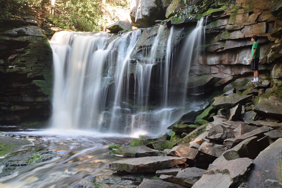 Hike to Lindy Point in Blackwater Falls State Park, Lindy Point Parking Lot